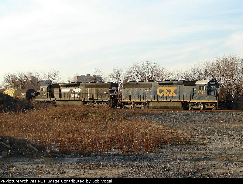 CSX 8974 & NS 1704